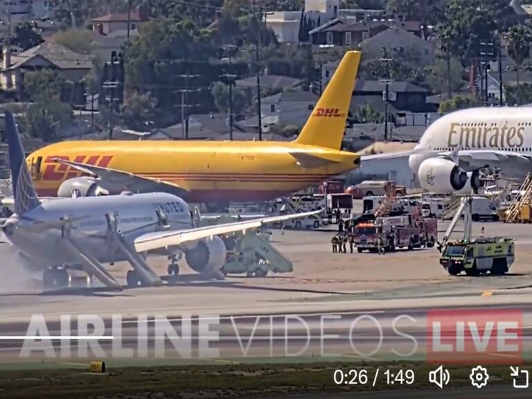United Flight Evacuates at LAX After Engine Fire and Passengers Make a ...