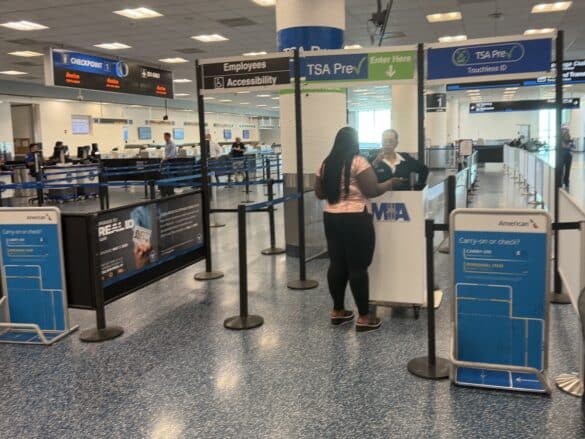 Skip Airport Security Lines Faster: TSA Touchless ID Is Expanding ...